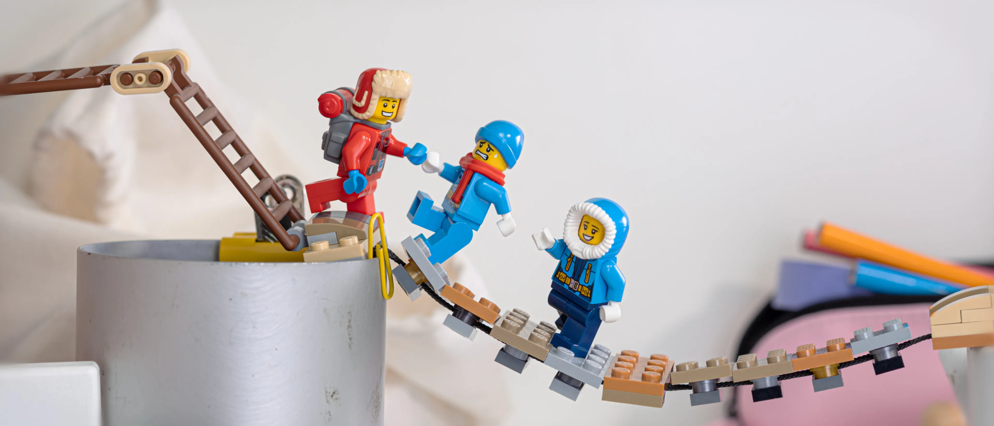 Climbing up Mount Bedroom | LEGO.com for families