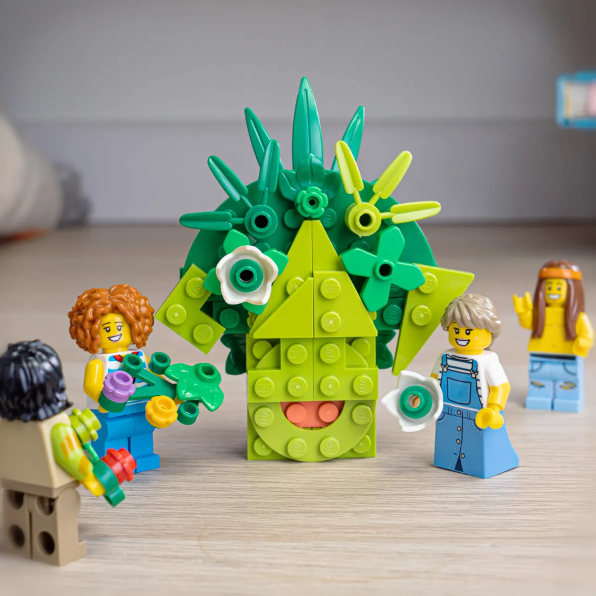 Build a Spring Statue | LEGO.com for families
