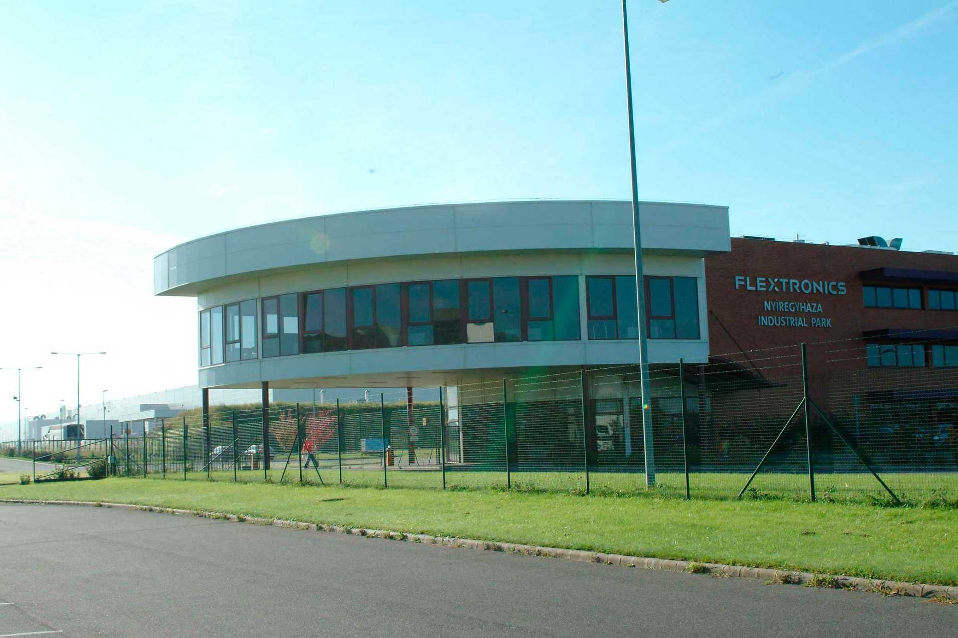 Establishing production in Hungary - LEGO® History - LEGO.com US