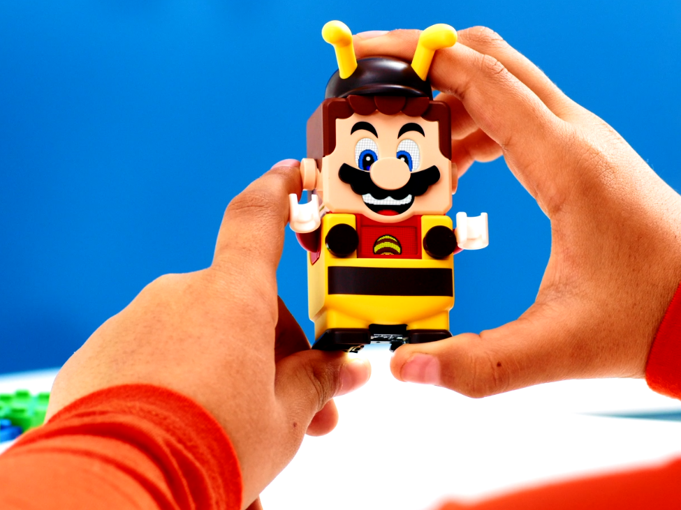 Bee Mario Power-Up Pack 71393 | LEGO® Super Mario™ | Buy online at the ...