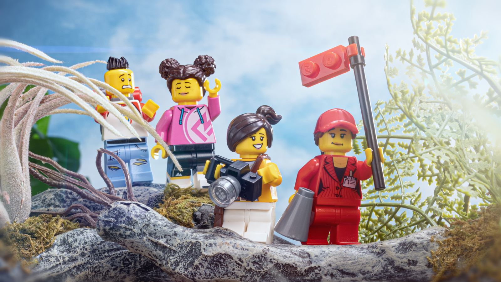 Minifigure Walking Tour Activity | Official LEGO® IL