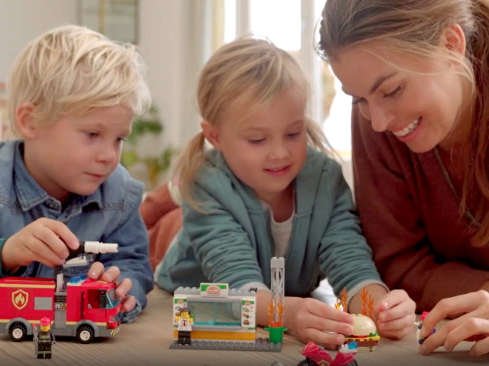 Burger Bar Fire Rescue 60214 | City | Buy online at the Official LEGO ...