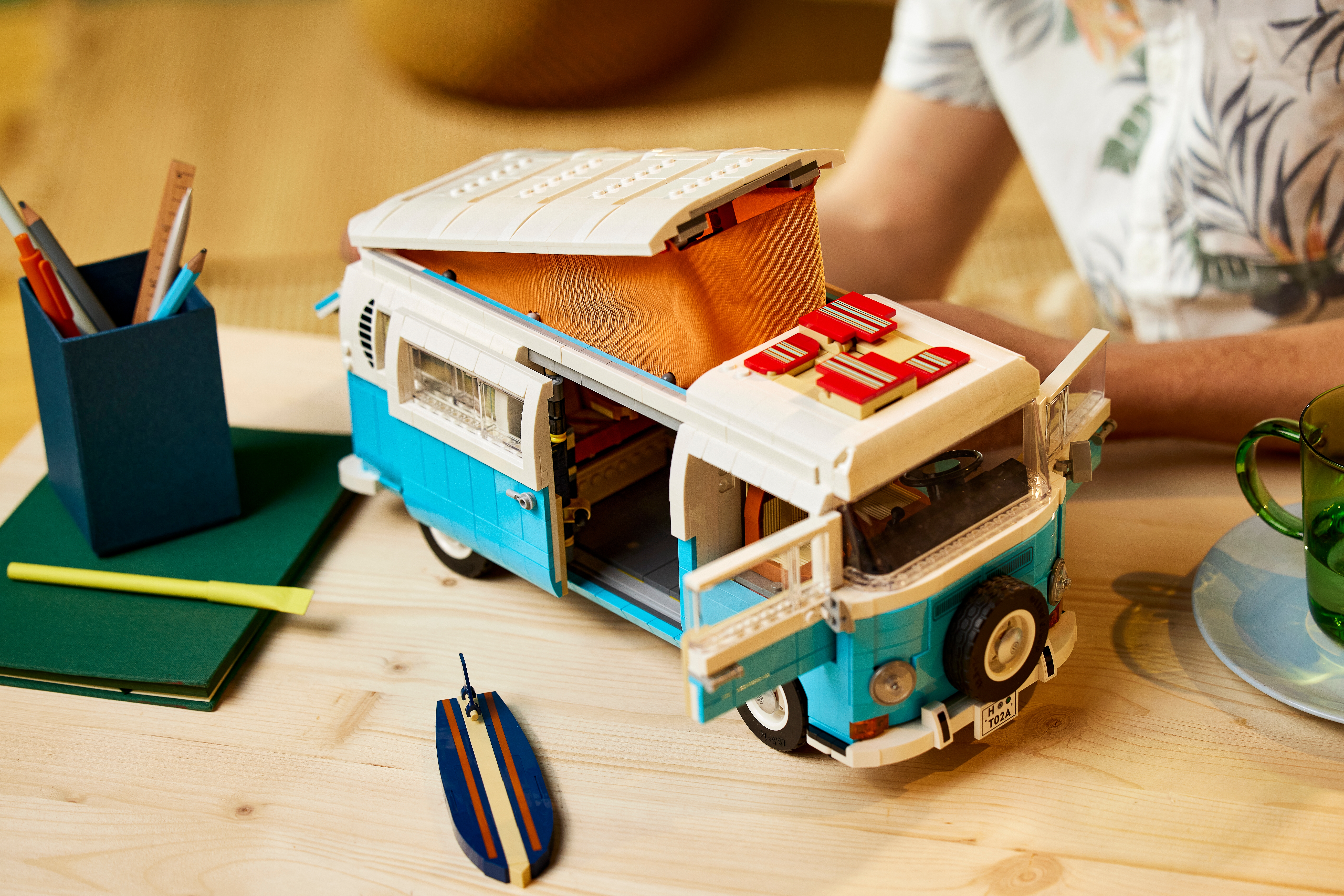 All the features of the new LEGO® VW camper van that make it just as ...