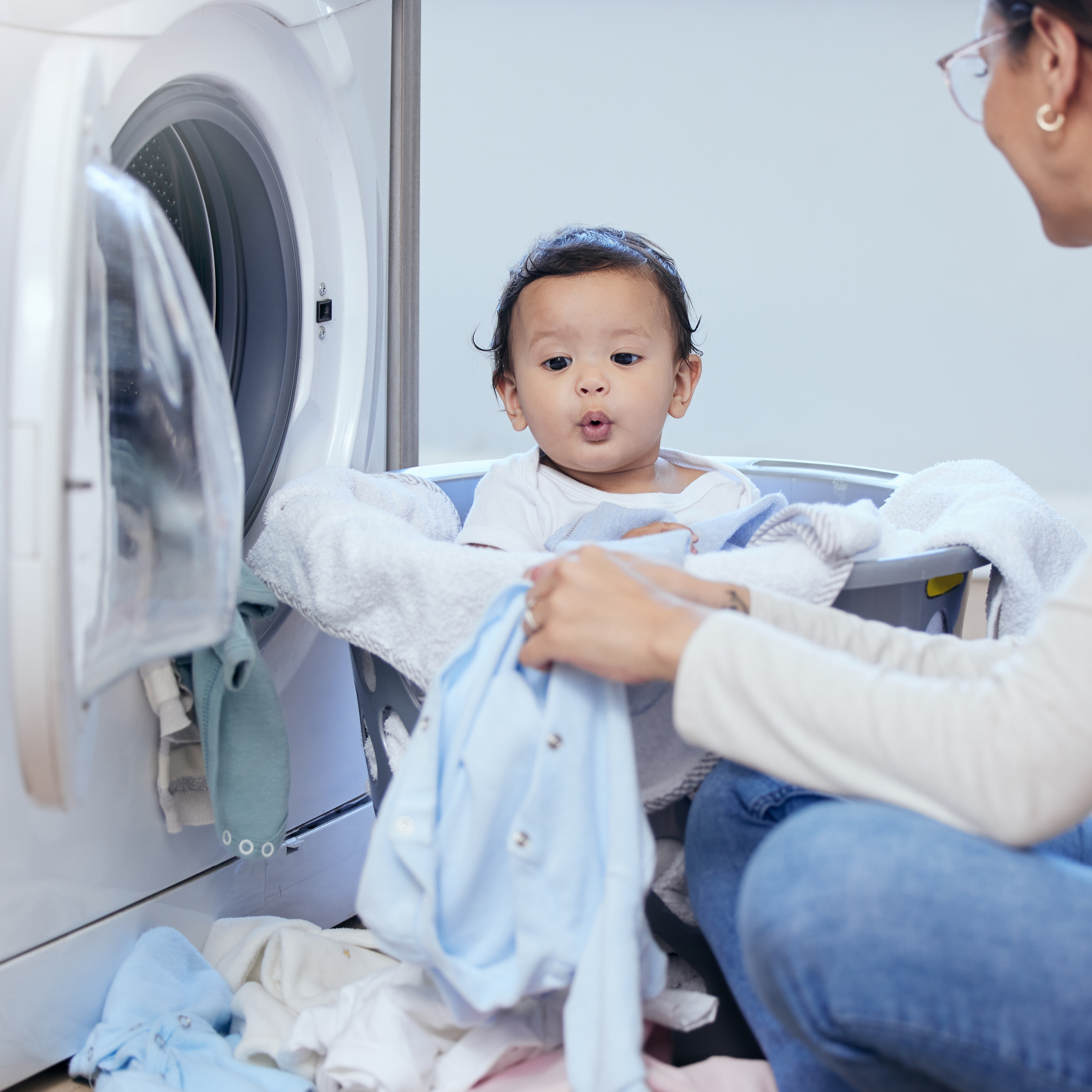 How to Make Laundry Fun for Kids | Official LEGO® SA