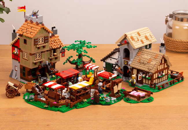 Expand Your Village With These LEGO® Medieval Town Square MOC Ideas ...