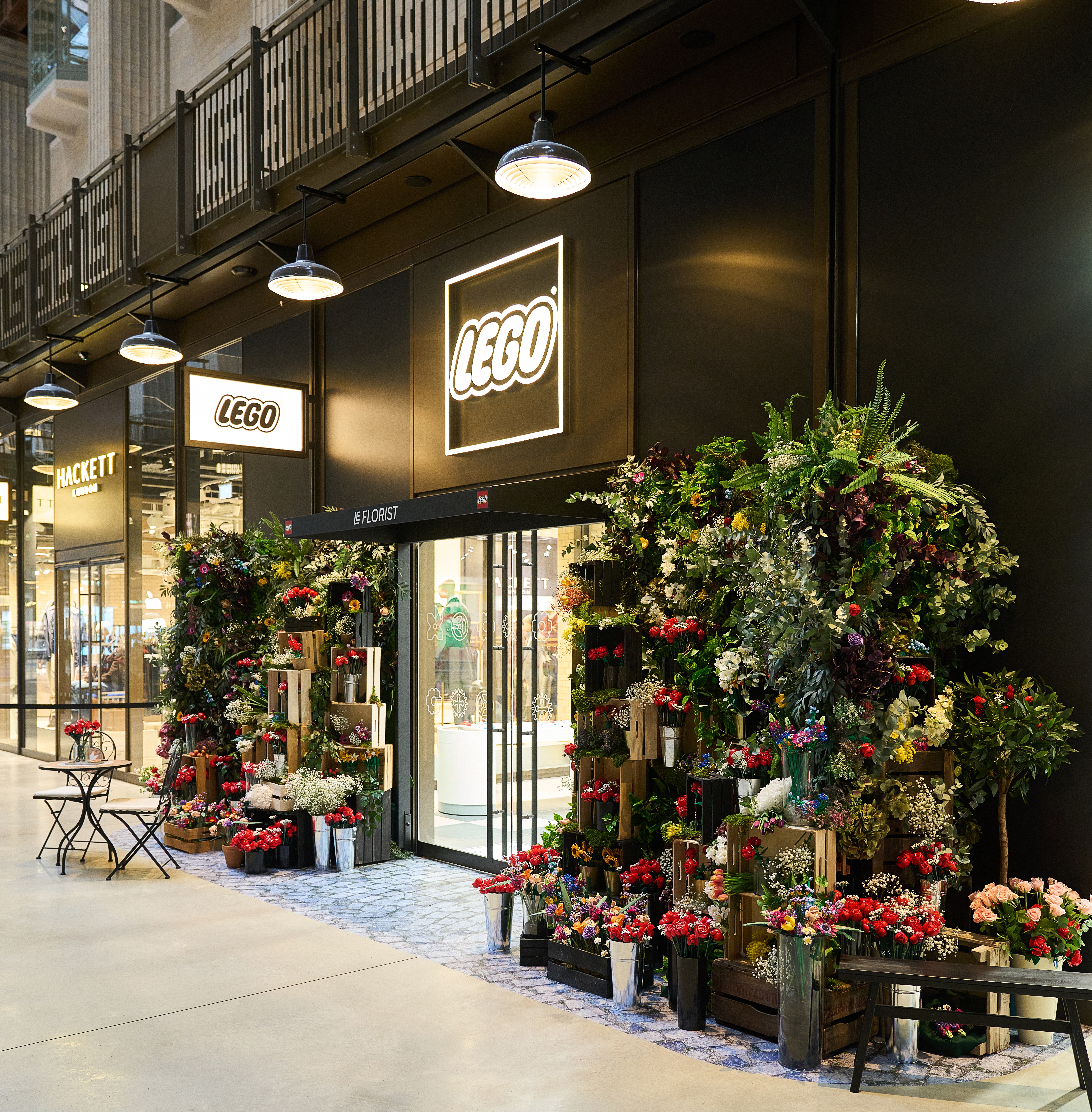How we turned a LEGO Store into a florist | Official LEGO® Shop GB