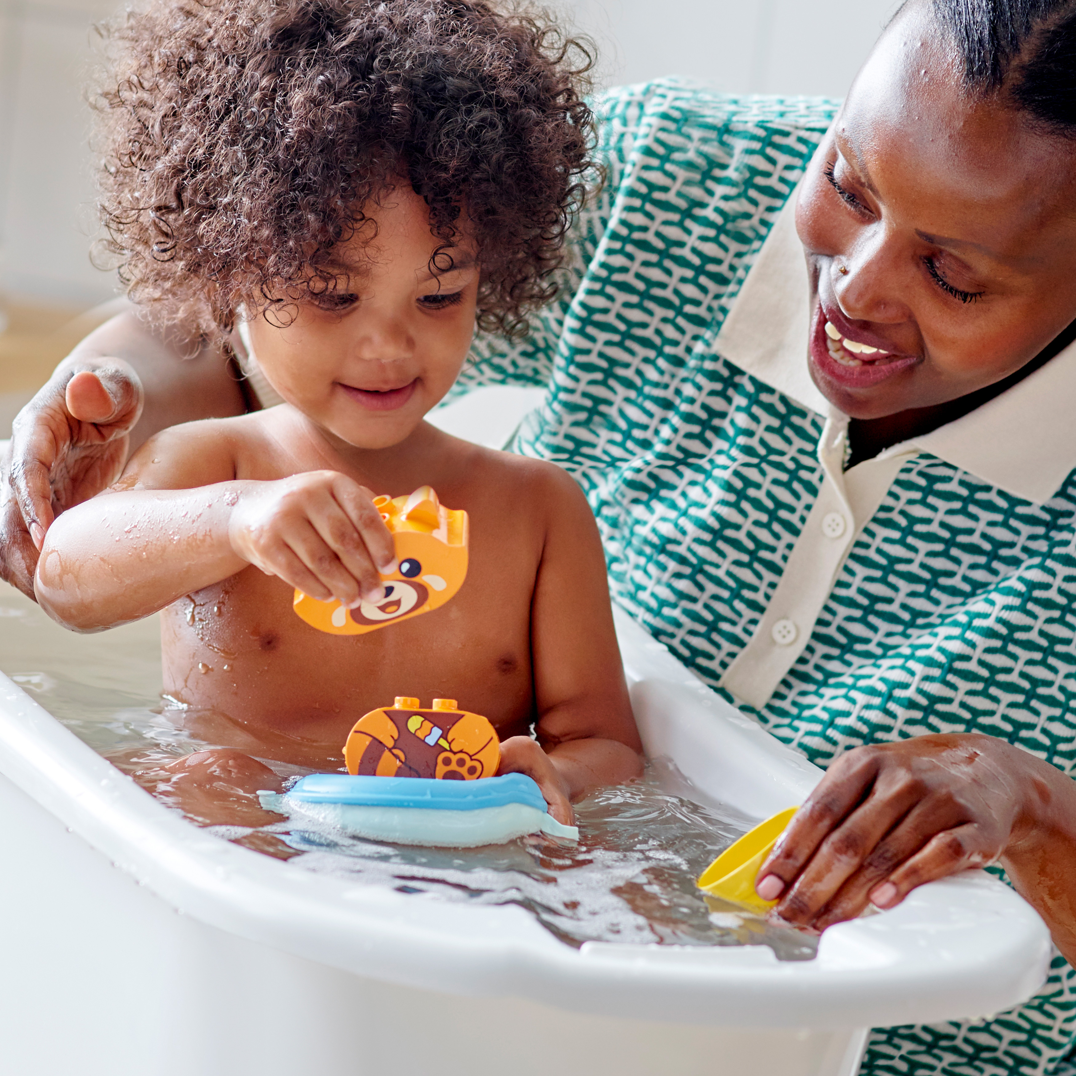 Why do toddlers enjoy baths? | Official LEGO® Shop PL