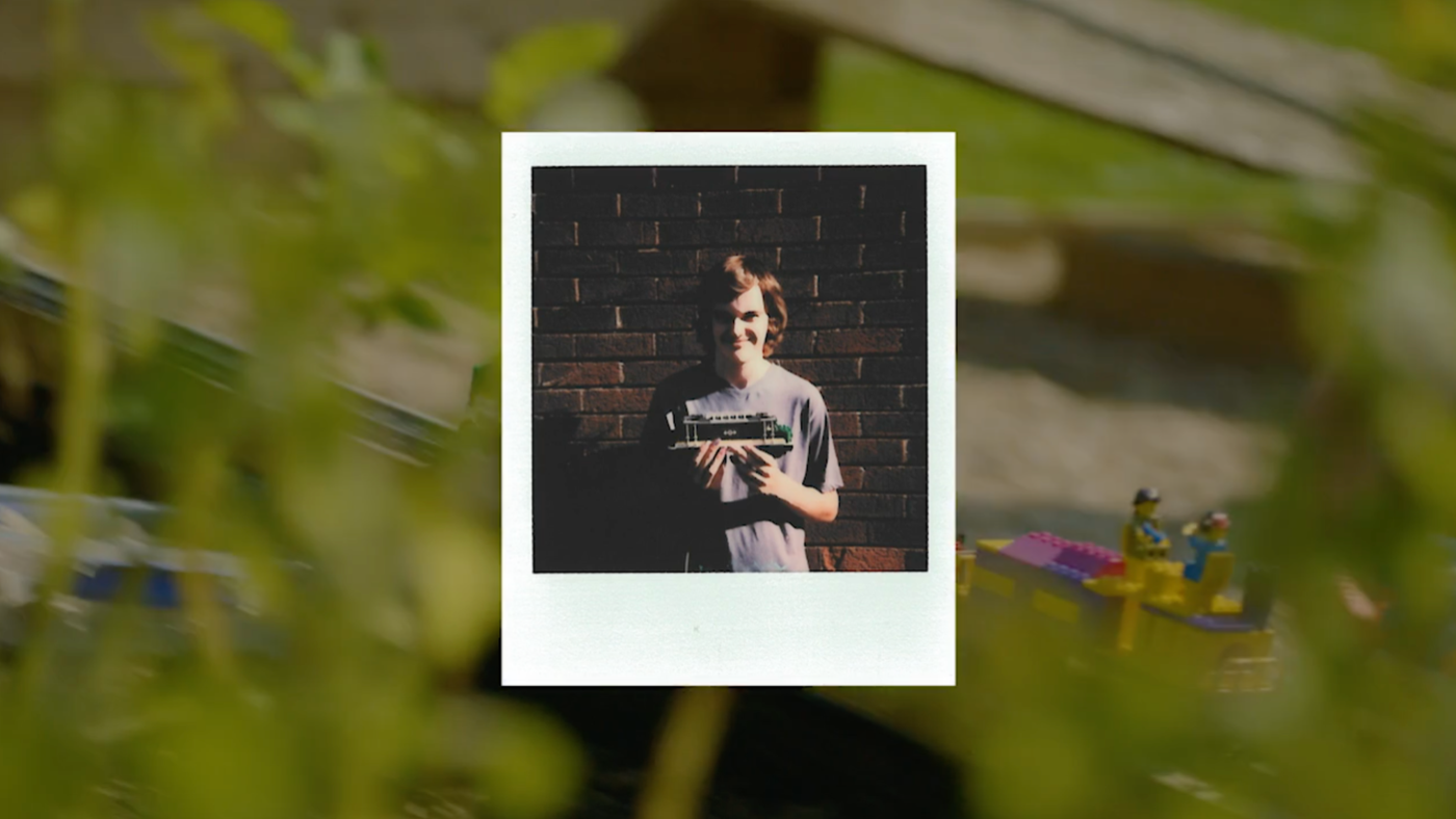 How an autistic child built friendships using LEGO® bricks | Official ...