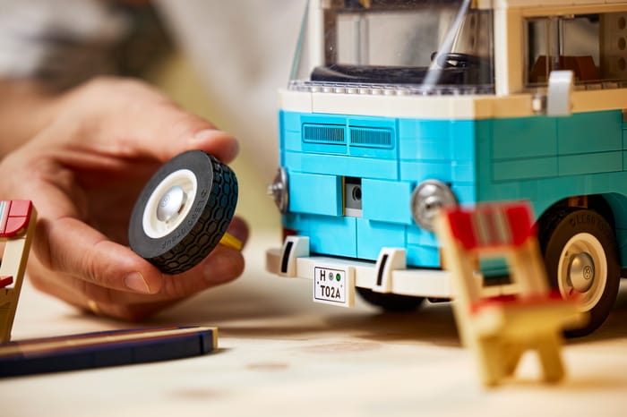 All the features of the new LEGO® VW camper van that make it just as ...