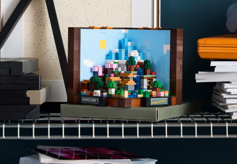 Best Easter Eggs in the LEGO® Minecraft® The Crafting Table Set ...