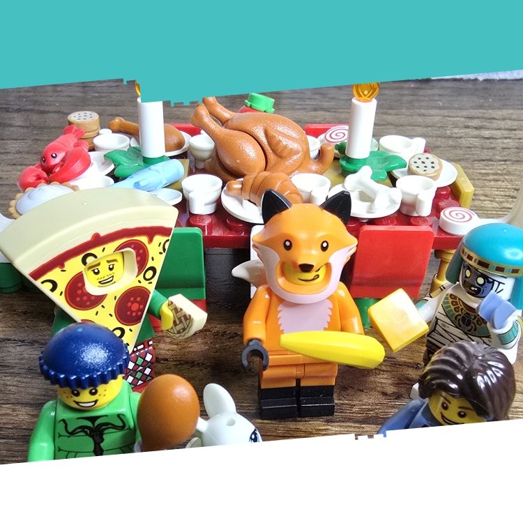 Build your fantasy holiday dinner | Official LEGO® Shop US