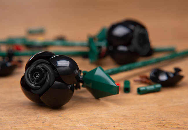 How To Make LEGO® Roses With Black Bricks | Official LEGO® Shop US