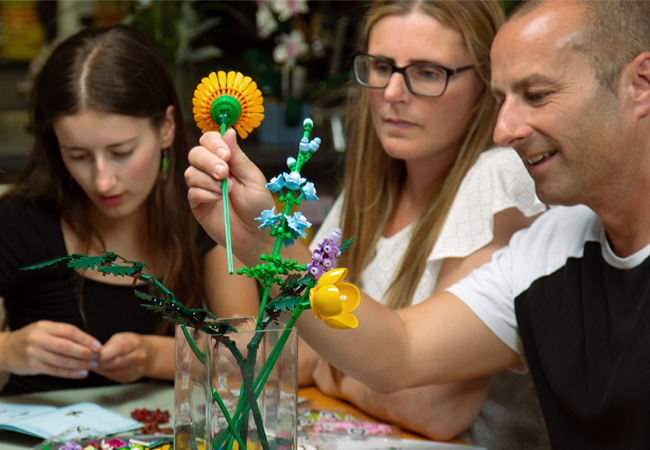 How to Host a LEGO® Plant Party | Official LEGO® ZA