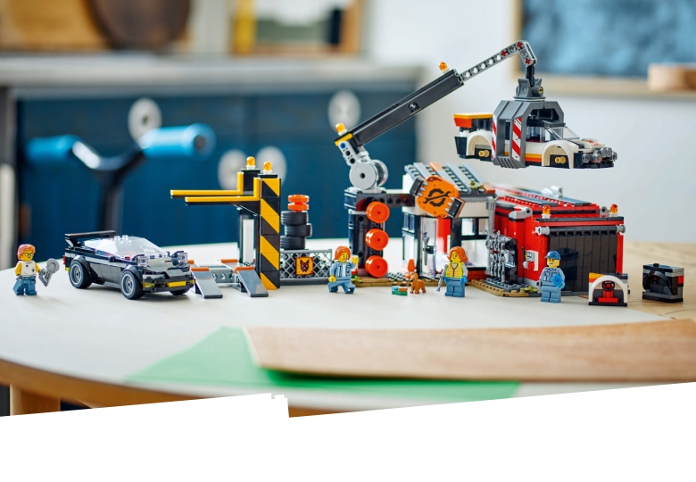 Discover the importance of recycling | Official LEGO® Shop DK