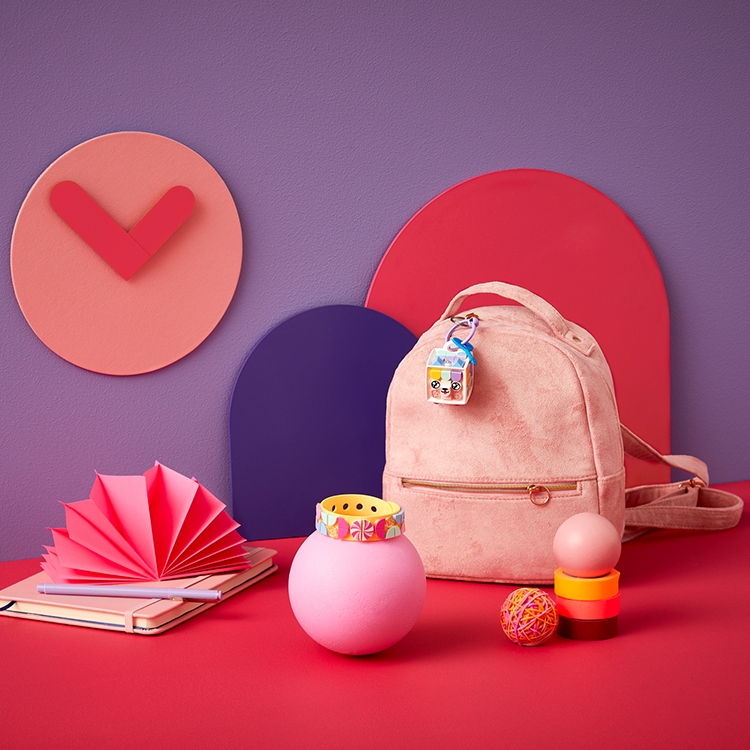 Создавайте уникальные дизайны с аксессуарами DOTS Wearables ...