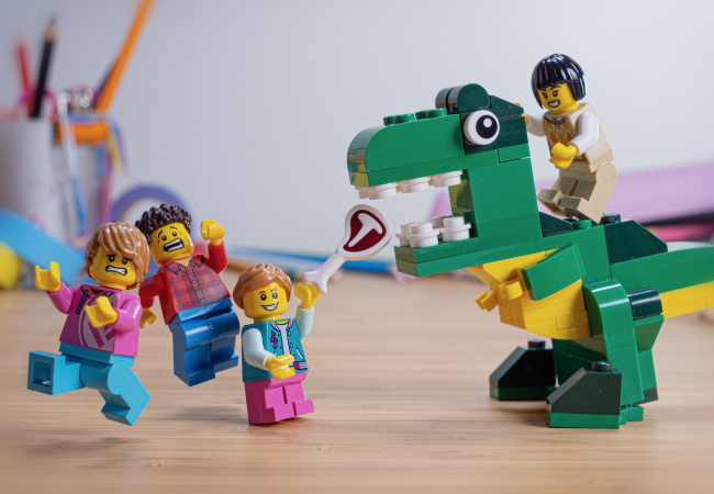 Take your family back in time | Official LEGO® Shop SE