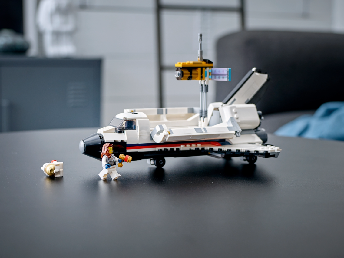 Space Shuttle Adventure 31117 | Creator 3-in-1 | Buy online at the ...