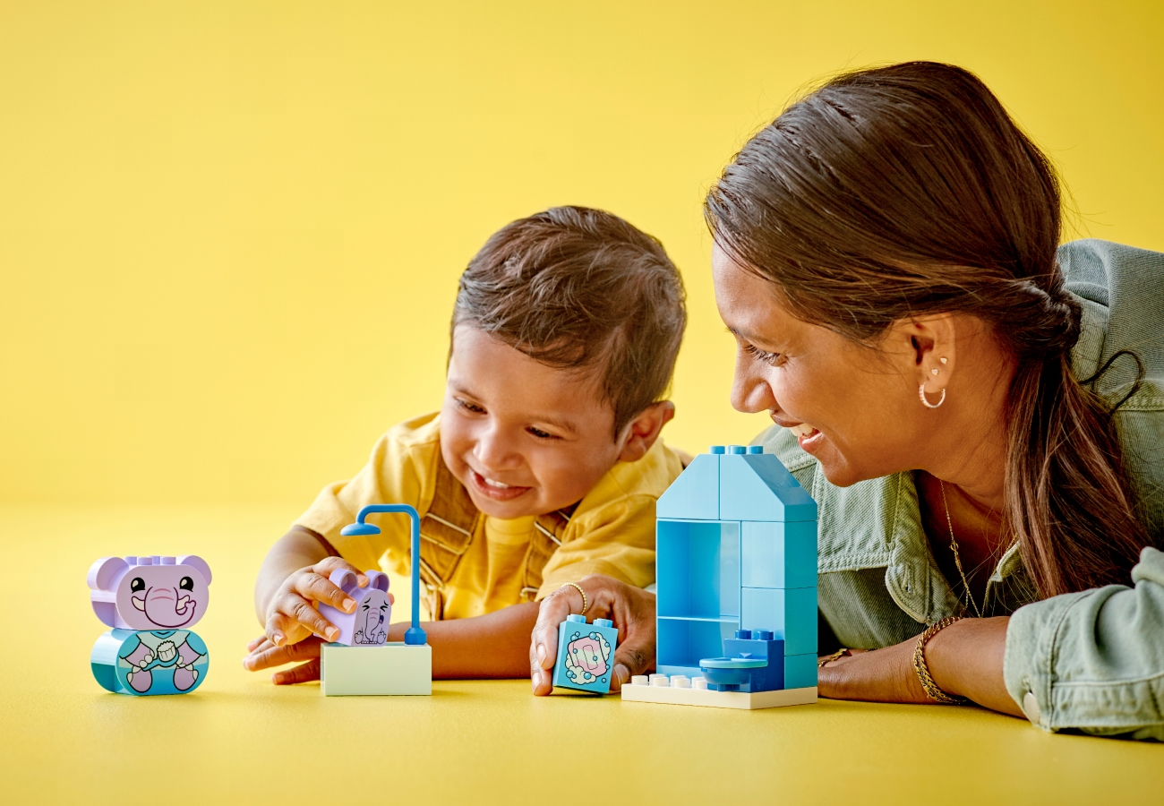 Helping Your Little One with Their First LEGO® DUPLO® Build |レゴ®ショップ公式 ...