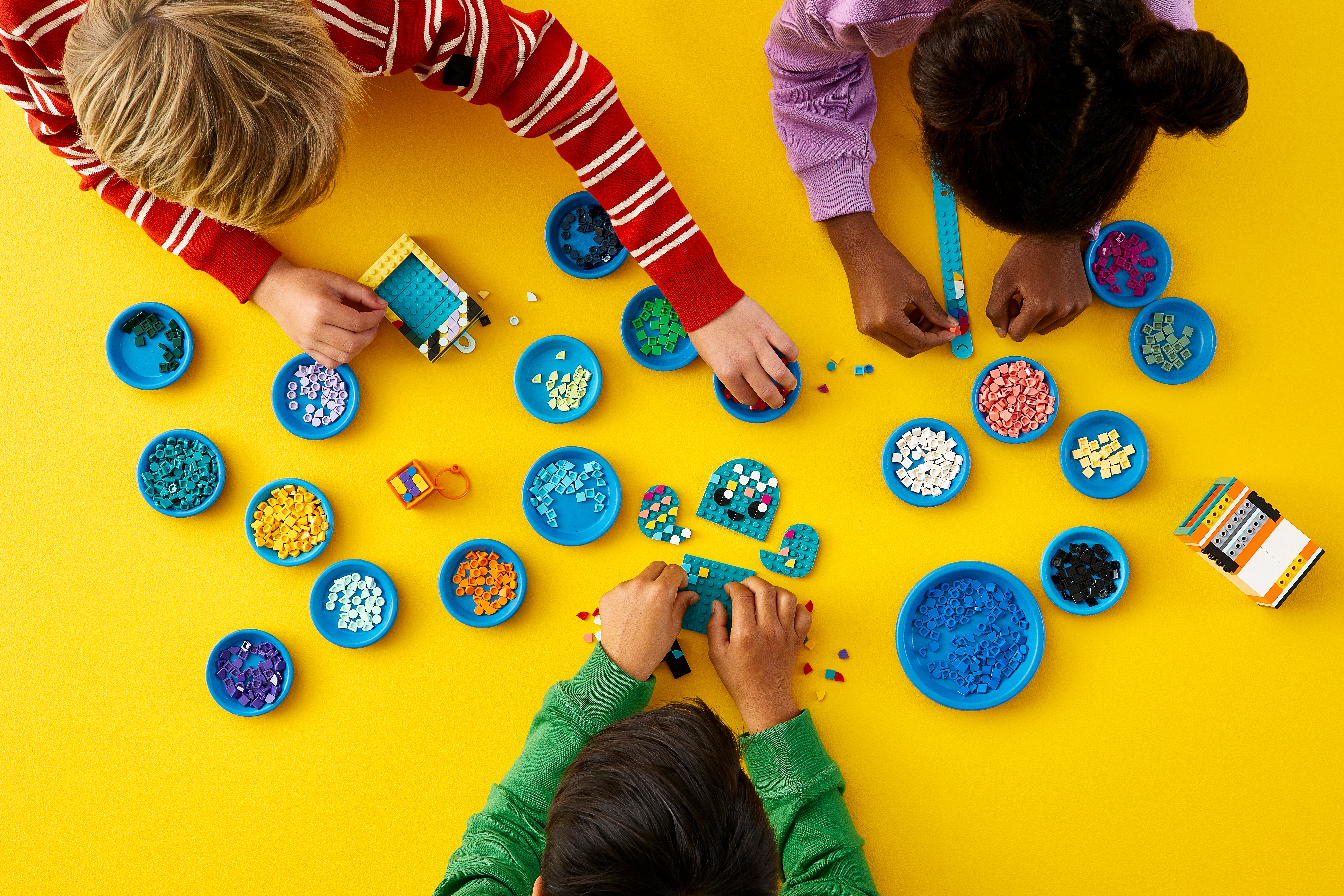 The Top 7 LEGO® Holiday Arts & Crafts Ideas | Official LEGO® Shop US