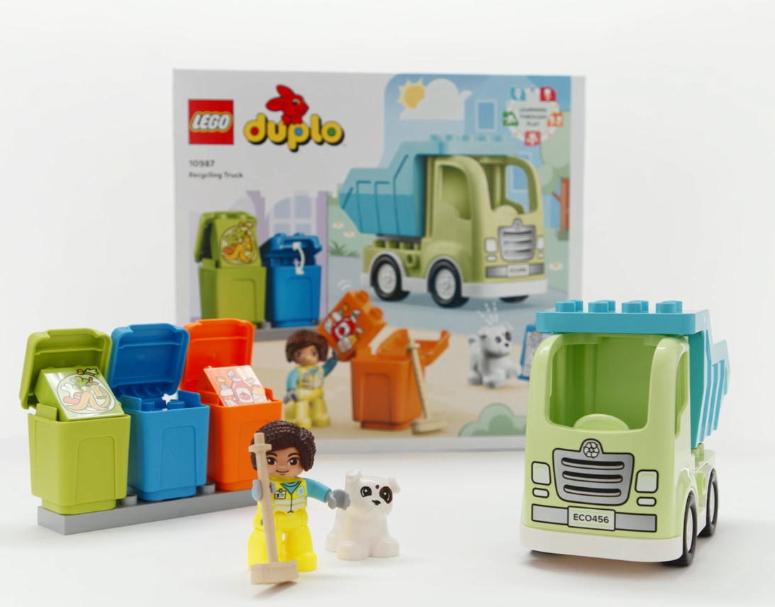 Recycling Truck 10987 | DUPLO® | Buy online at the Official LEGO® Shop US