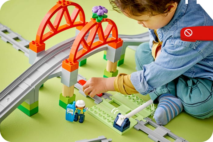Everything you need to know about LEGO® DUPLO® trains | LEGO.com CN
