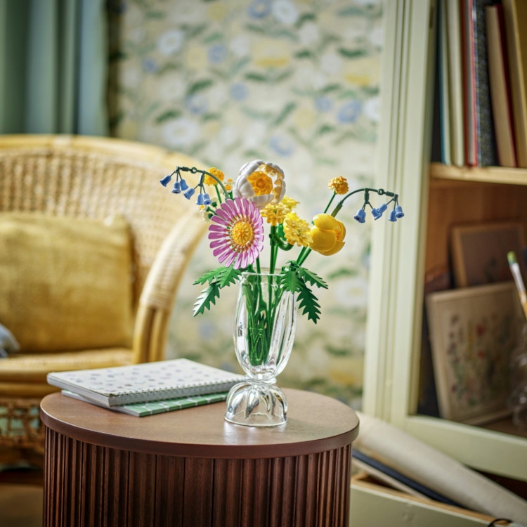 Valentine’s Day Gifts for Friends | Official LEGO® Shop NZ