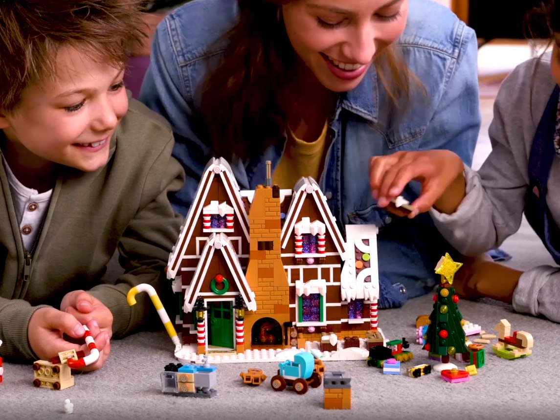 Gingerbread House 10267 | Creator Expert | Buy online at the Official ...