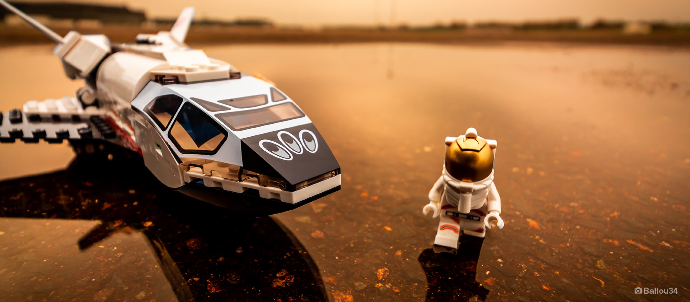 LEGO 60226 CITY Mars Research Shuttle Space Port - The Model Shop