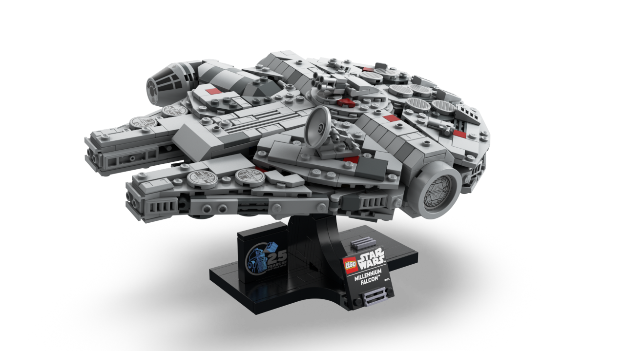 Millennium Falcon™ 75375 | Star Wars™ | Buy online at the Official LEGO ...
