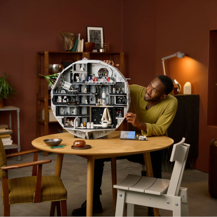The history of the LEGO® Star Wars™ Death Star™ sets | Official LEGO ...