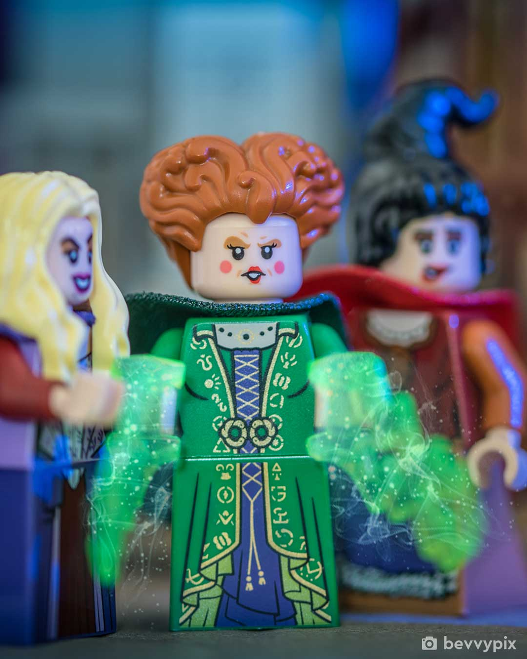 Recreate the best scenes from Hocus Pocus with the LEGO® Ideas set ...