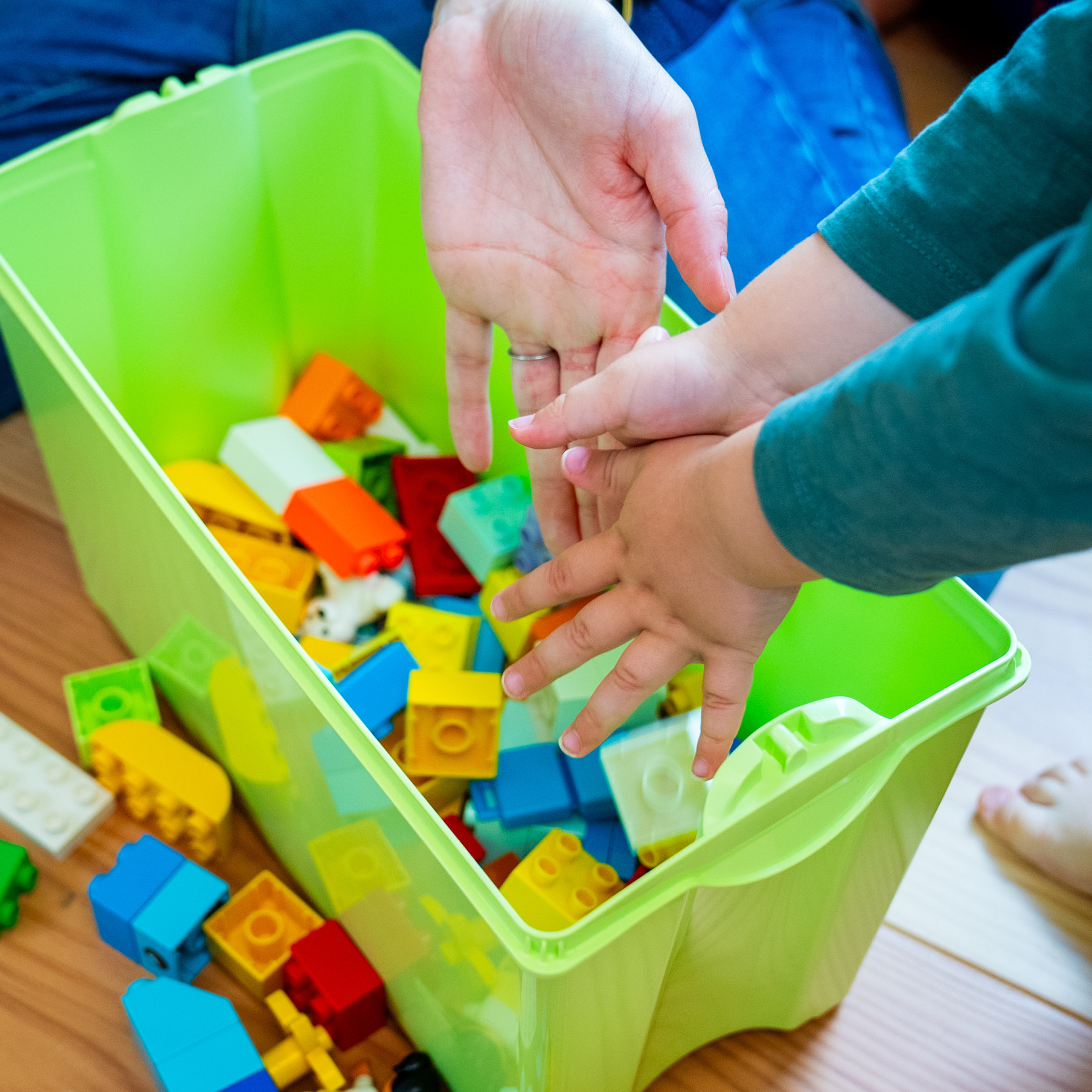 How to Make Cleaning Fun for Kids | Official LEGO® Shop AU