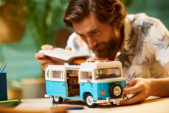 All the features of the new LEGO® VW camper van that make it just as ...