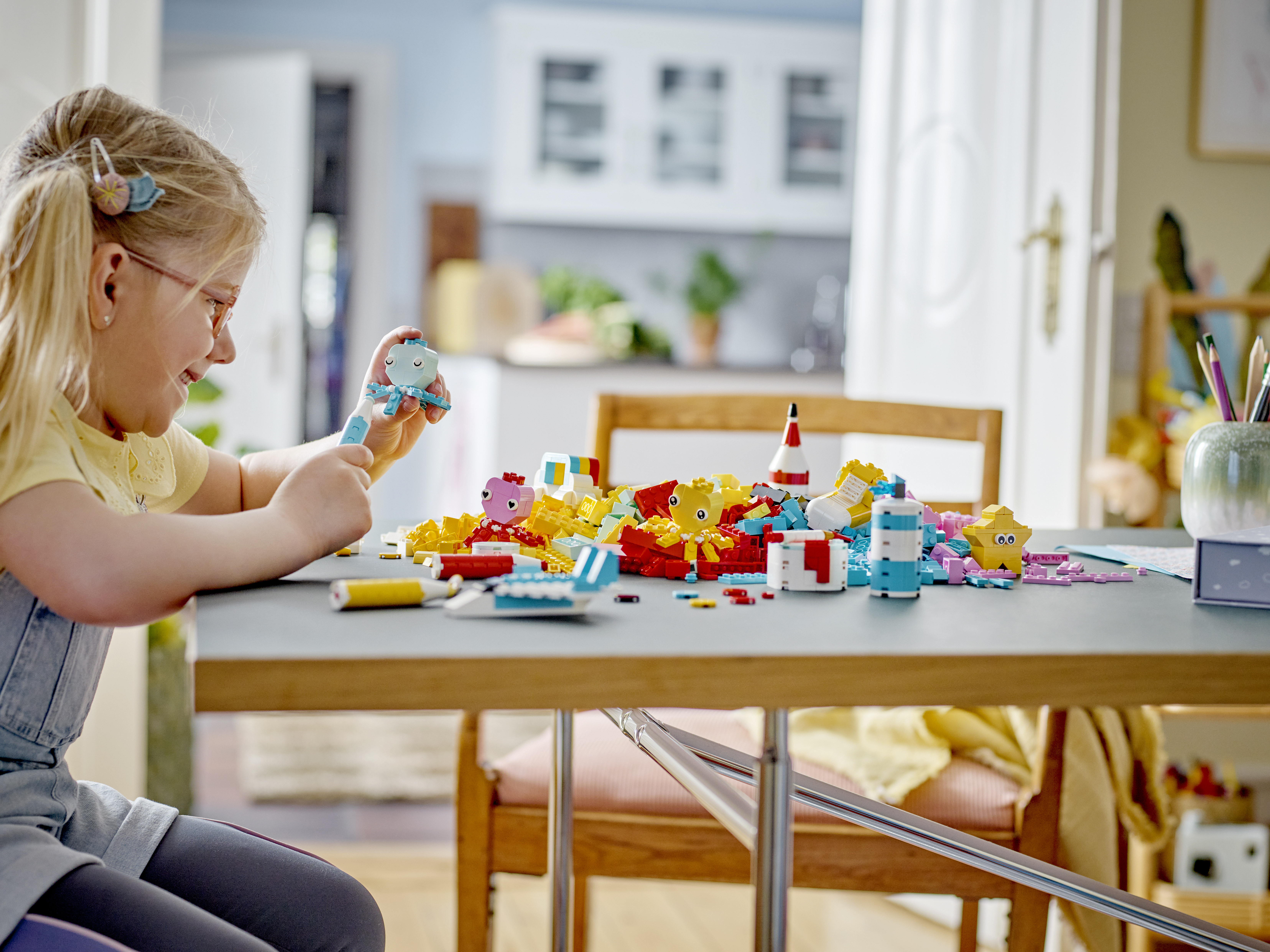 12 Best LEGO® Arts & Crafts For Kids | Official LEGO® Shop US