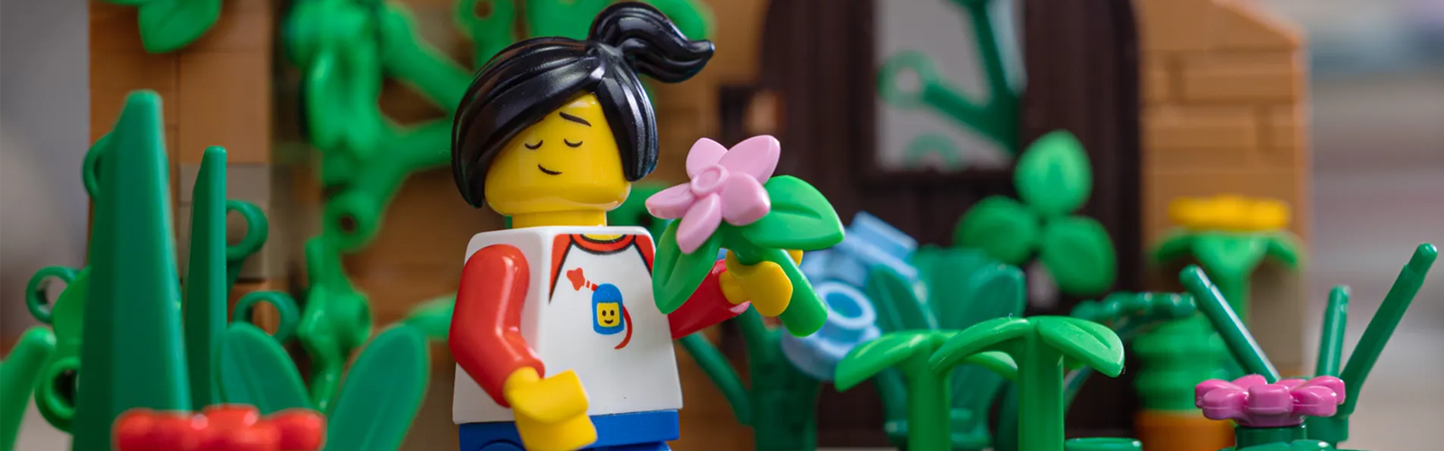Grow a LEGO® spring garden | Official LEGO® Shop US