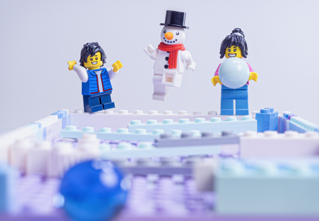 Build a LEGO® snowball slide | Official LEGO® ZA