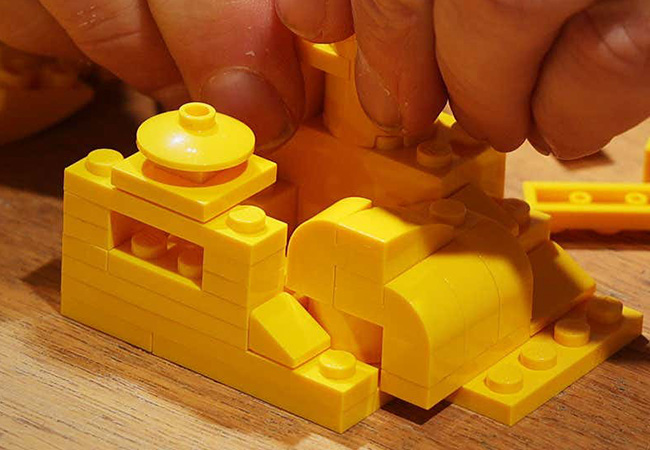Mindful LEGO® activities: Monotone building | Official LEGO® Shop US