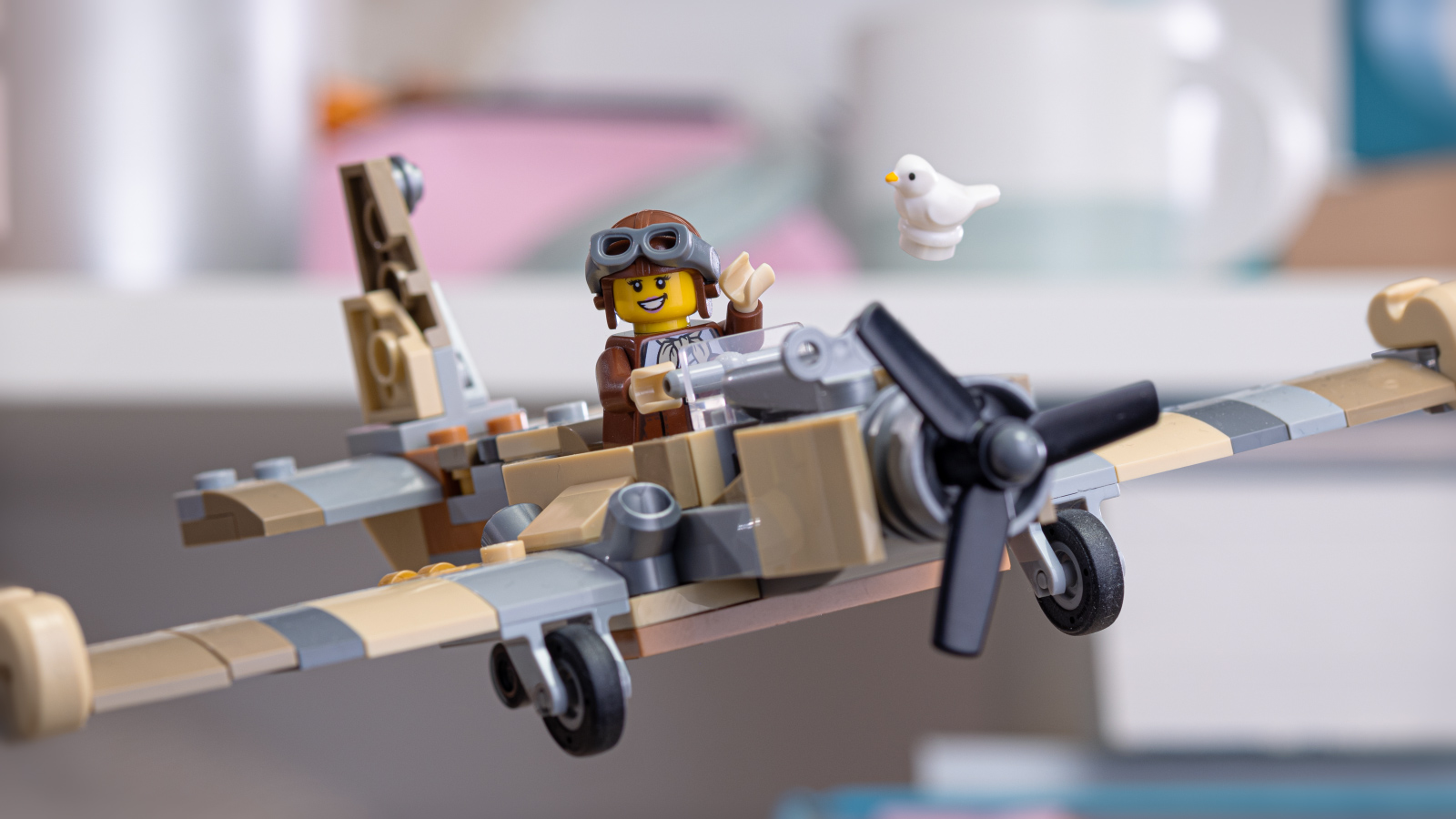 Fly solo around your home | Official LEGO® Shop US