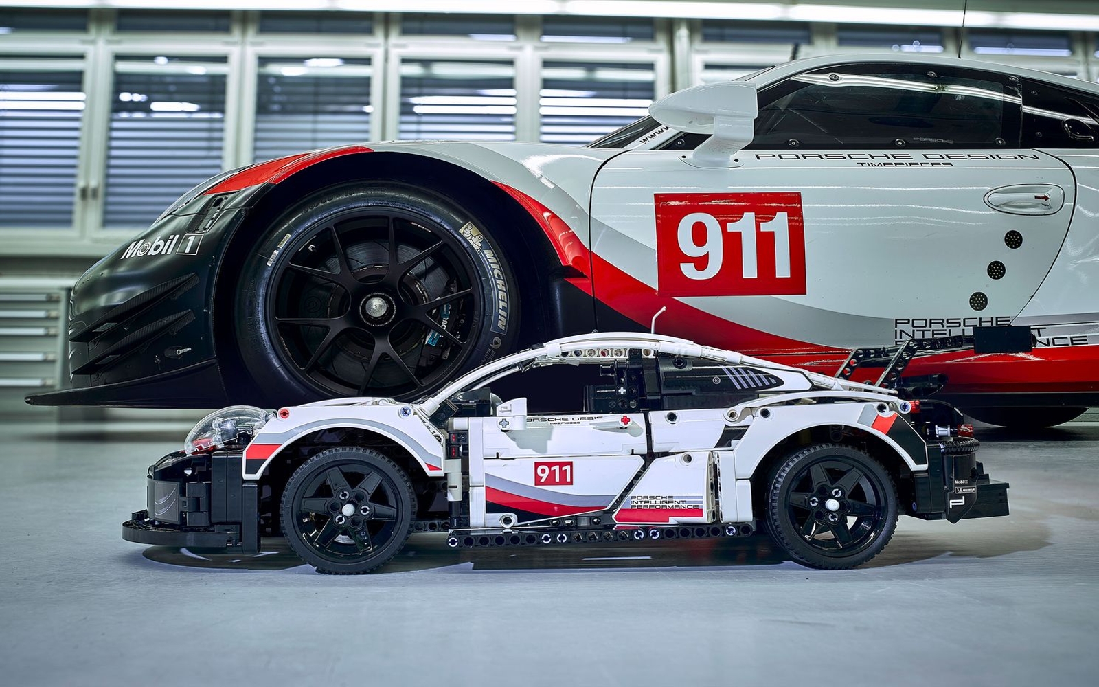 Porsche 911 RSR | Technic | Car Toys | Official LEGO® Shop CA