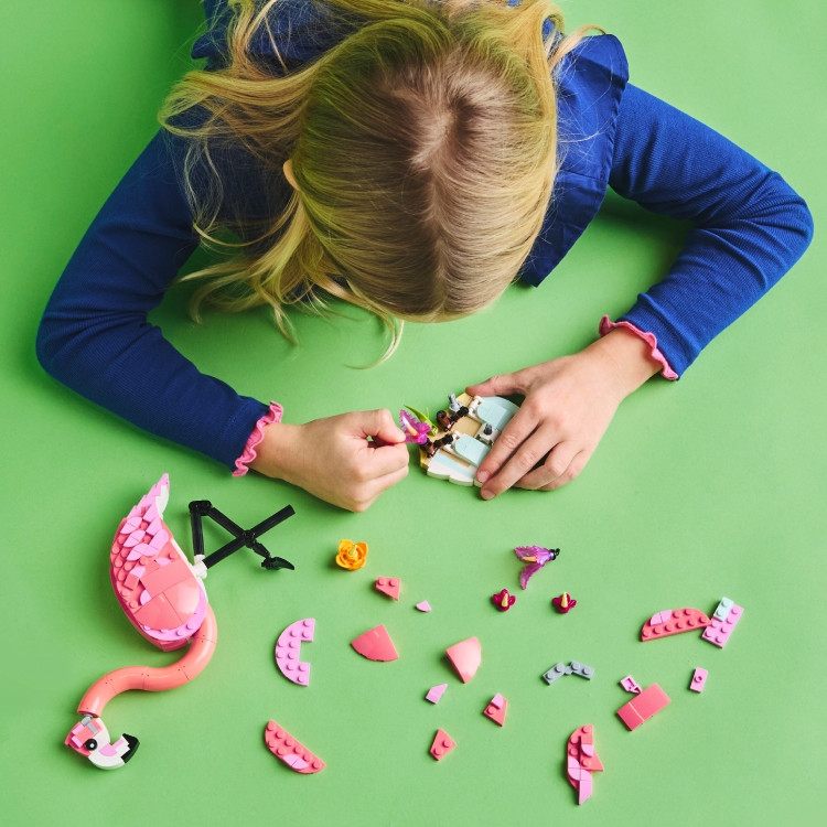 How to inspire creativity in your girl | Official LEGO® IN