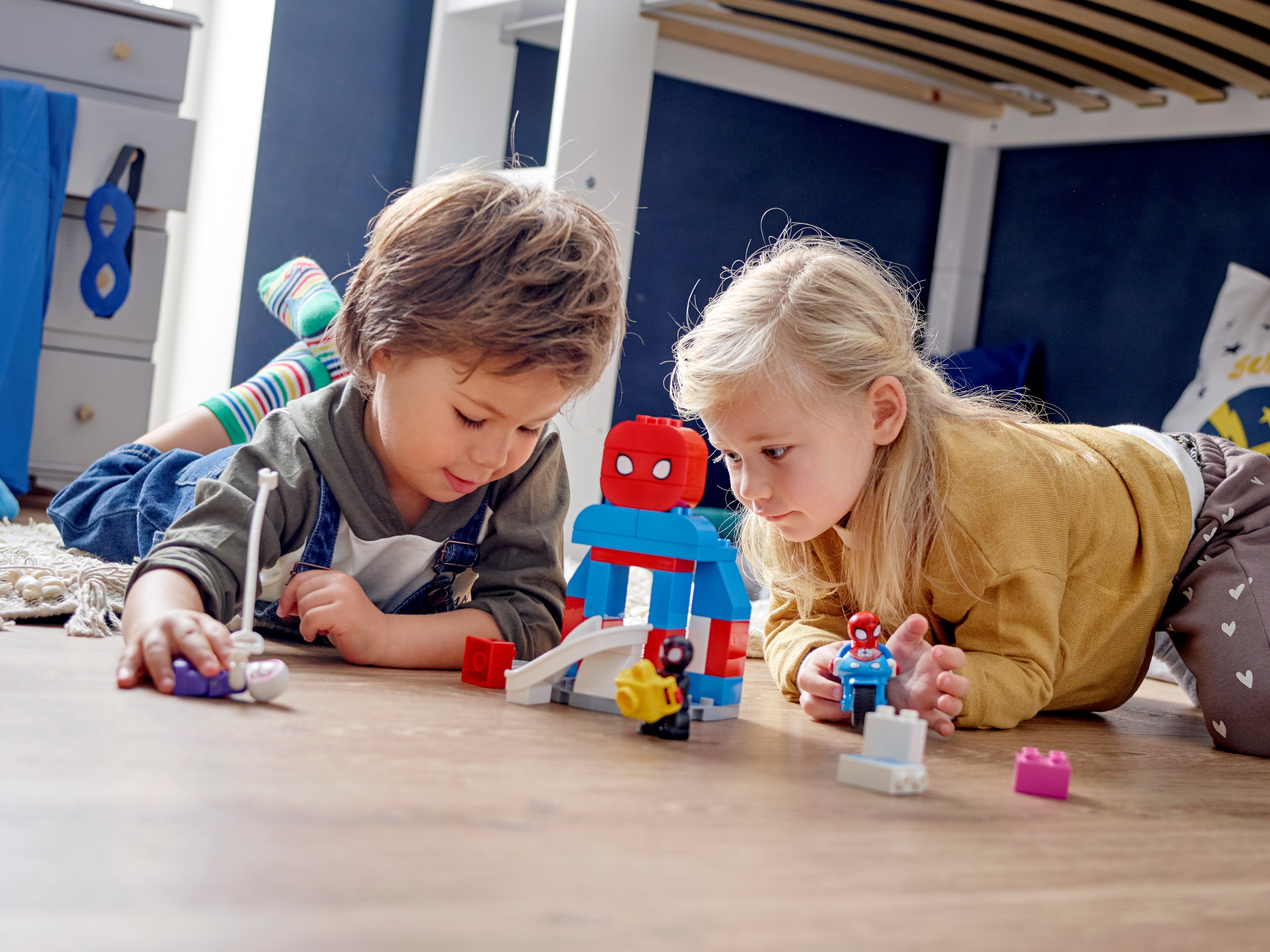 Základna Spider-Mana 10940 | DUPLO® | Oficiální obchod LEGO® CZ