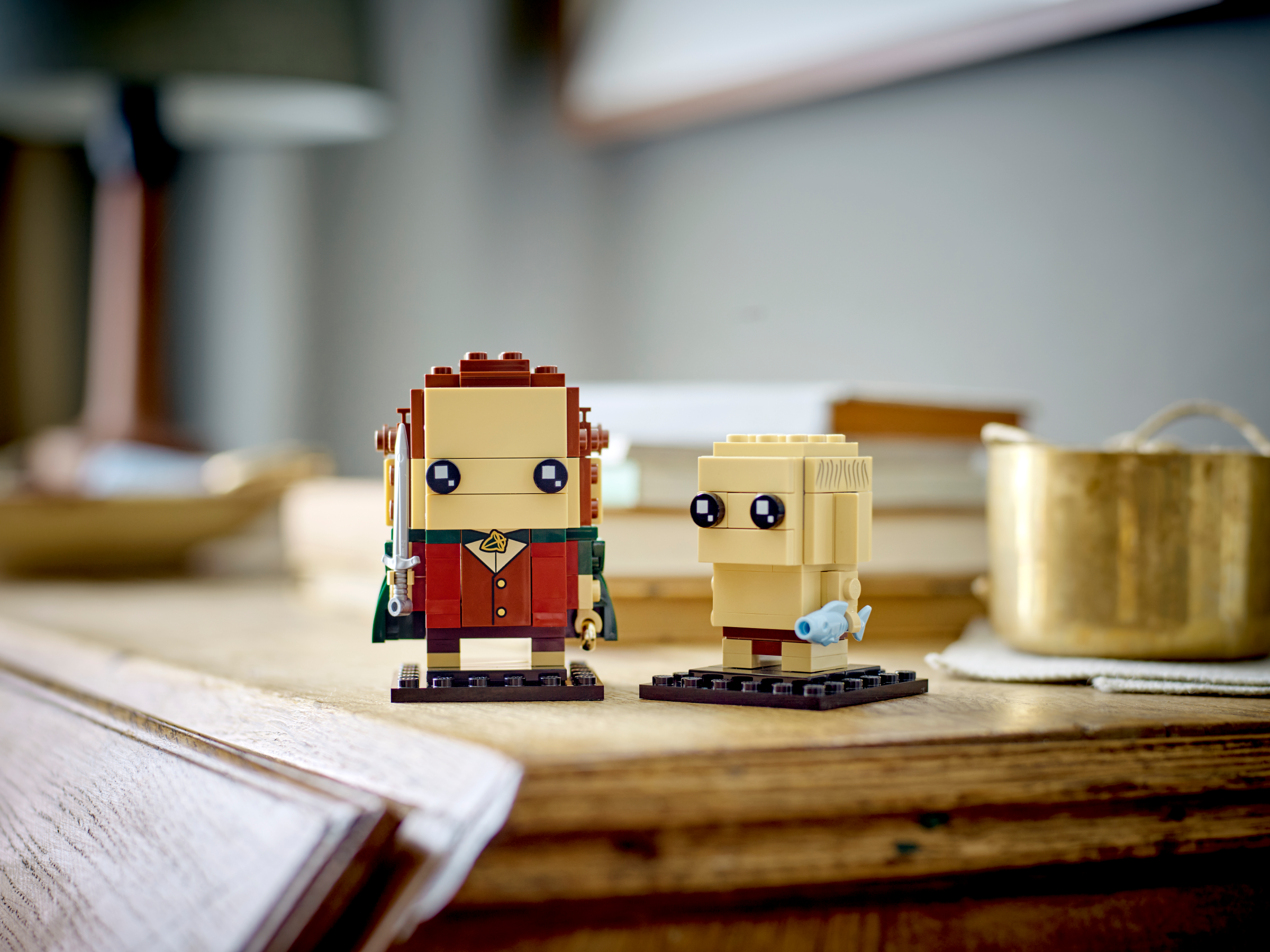 Frodo™ & Gollum™ 40630 | BrickHeadz | Buy online at the Official LEGO ...