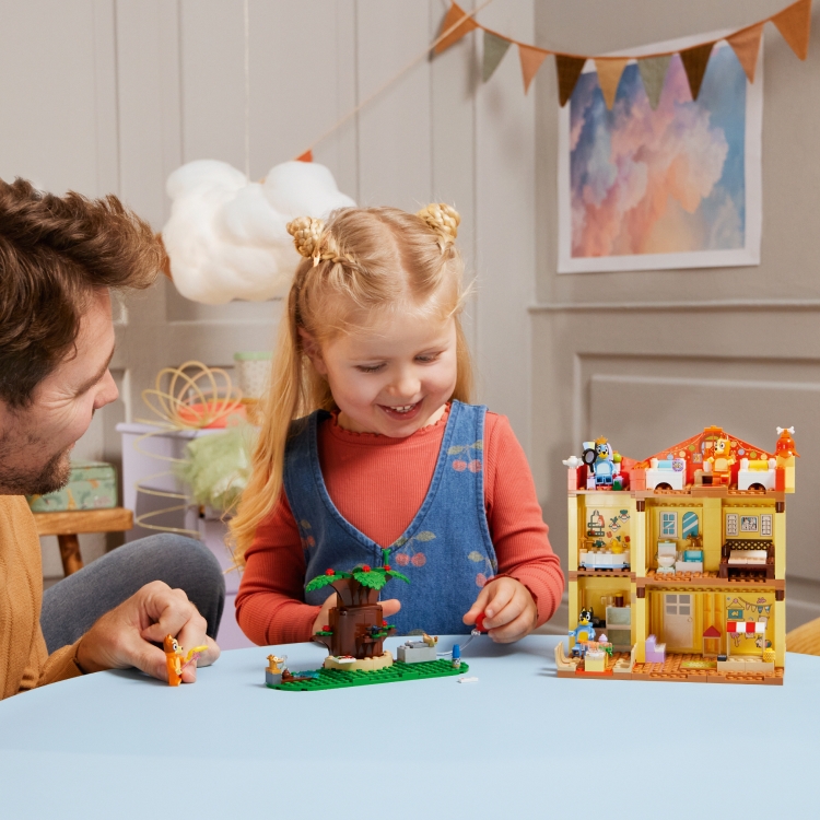 Meet the LEGO® Bluey Characters! | Official LEGO® Shop HU